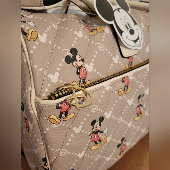 Disney | Bags | Nwt Disney Mickey Mouse Weekender Travel Bag With Coin ...
